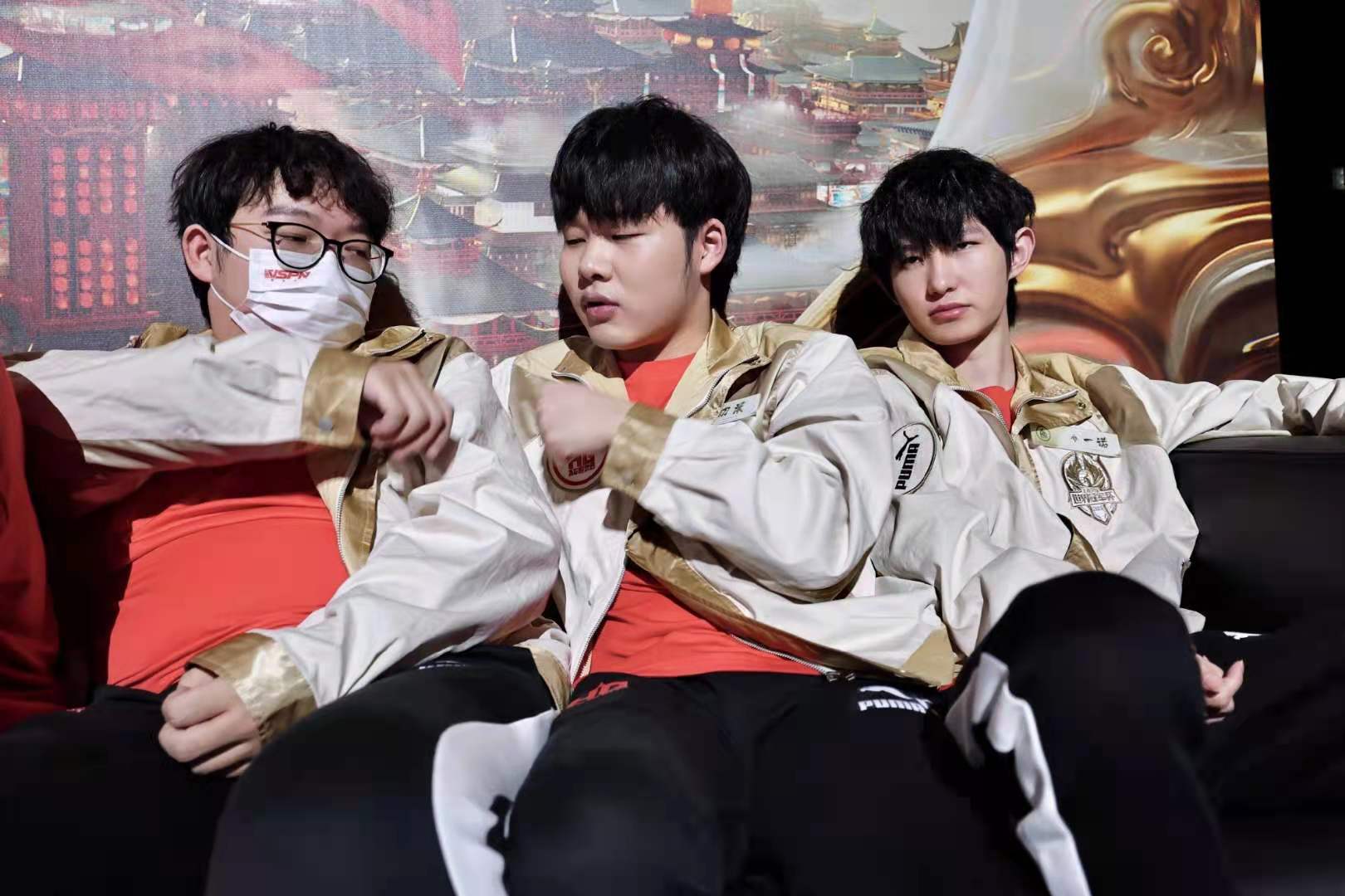 世冠8強基本確定，AG、QG攜手eStar晉級，「御三家」成奪冠大熱門 - 資訊咖