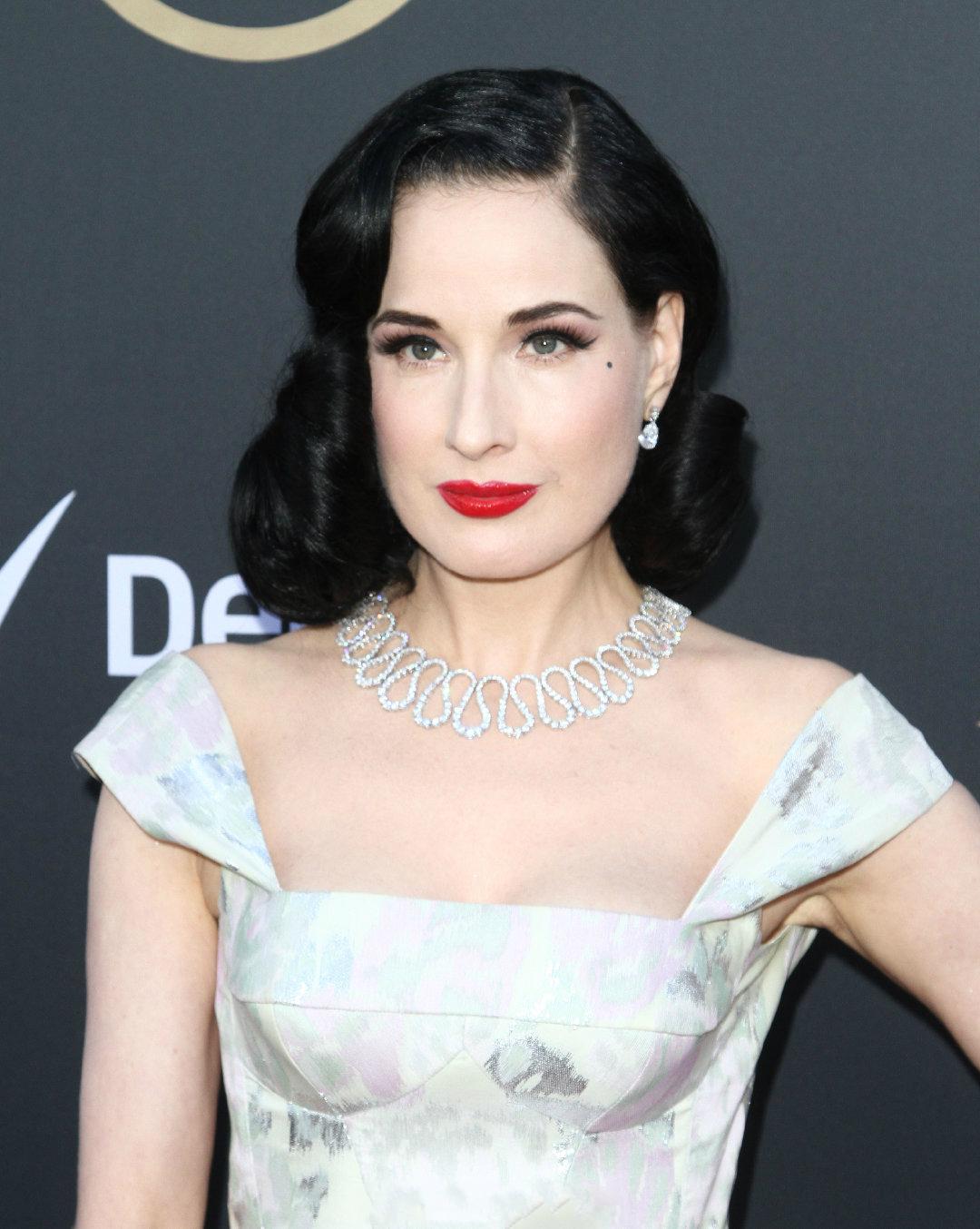 Extremely beautiful woman, 48 years old, better figure than 20 year old ...