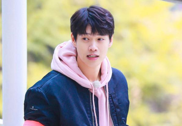 Gossip: Hu Ge, Xu Weizhou, Cecilia Cheung, Liang Liang, Daxun, Li Qin ...
