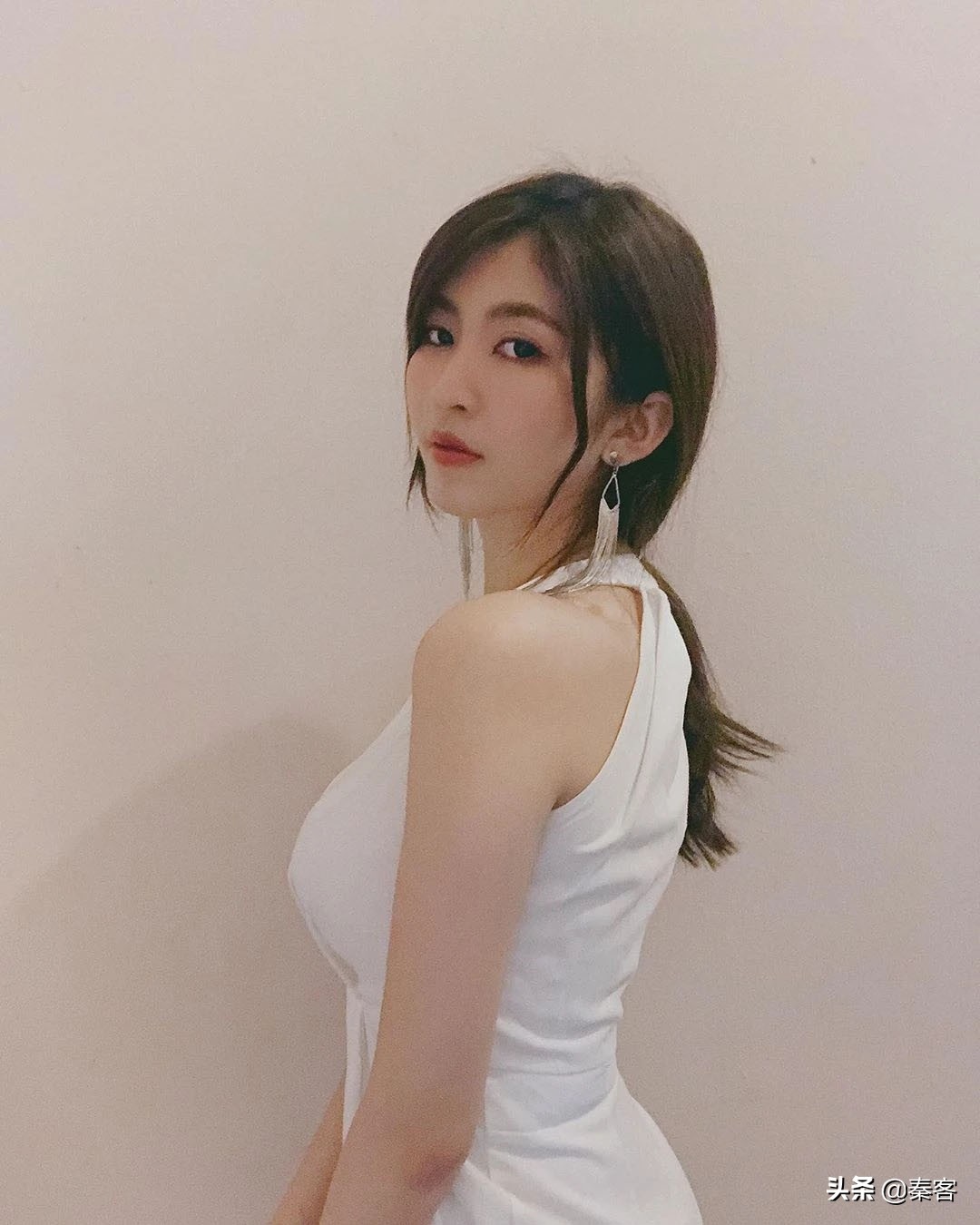 馬來西亞妹子「Aiwei Hero李藹蔚」外型亮眼，多才多藝 - 資訊咖