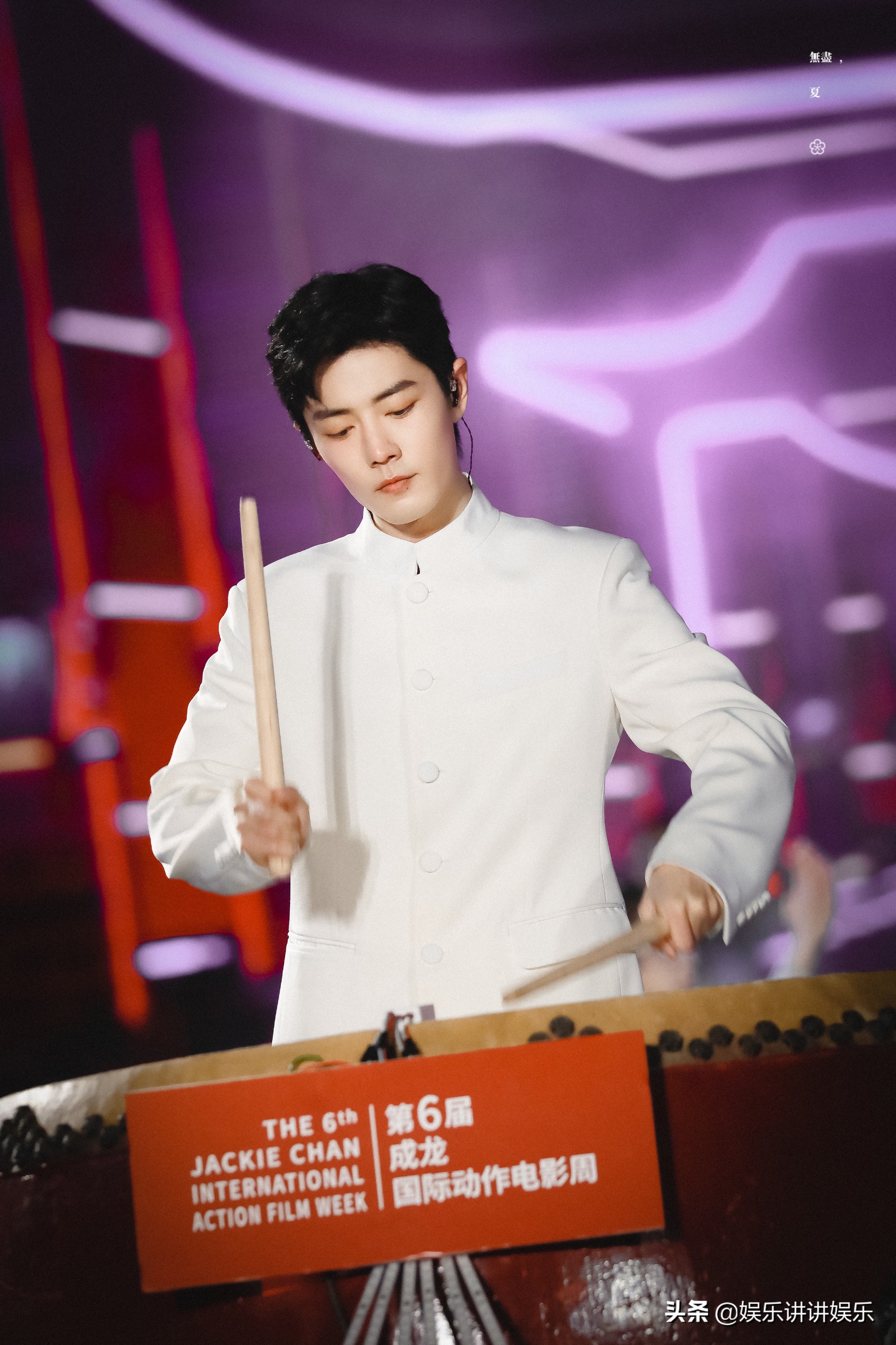 Xiao Zhan attended the closing ceremony of Jackie Chan Film Week and ...