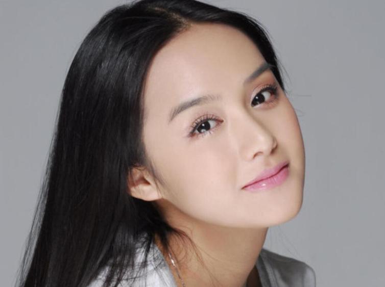 Rao Minli: At the age of 17, she joined the Spring Festival Gala at the ...