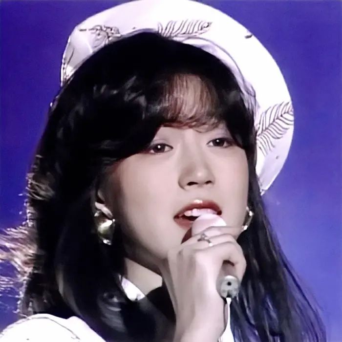 Akina Nakamori: A beautiful and sweet singer, she was heartbroken by a ...