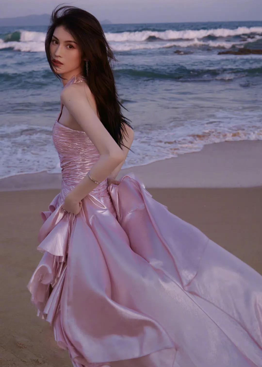 He Sui Haihai Photo Album The mermaid princess in pink dress is the ...