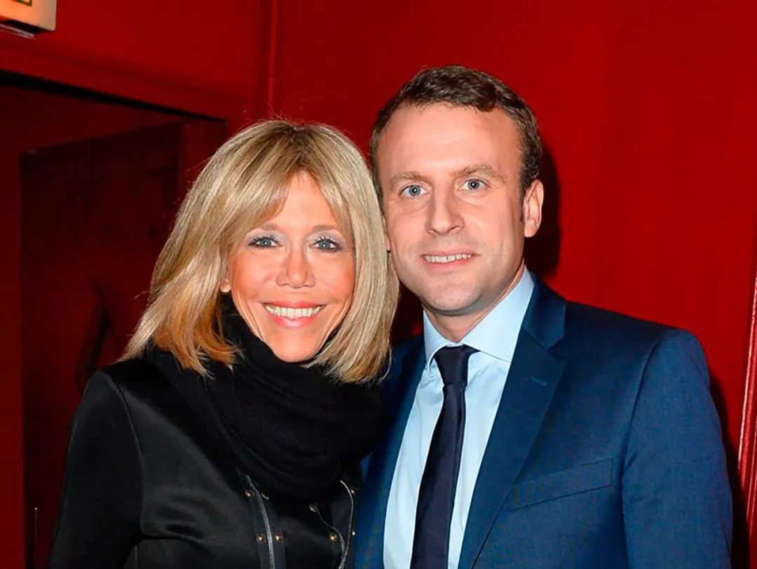 44-year-old Macron is showing his aging behind the back of his hands ...