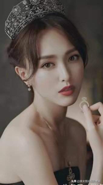 Tang Yan Sexy Photo Album - iNEWS