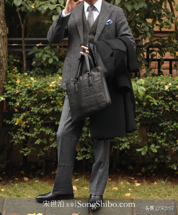 Wearing a suit every day, the most annoying is being regarded as an ...