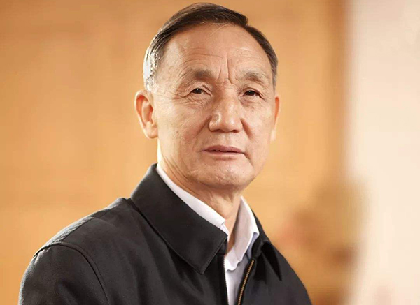 Hou Weigui, 43 years old, started his own business from scratch ...