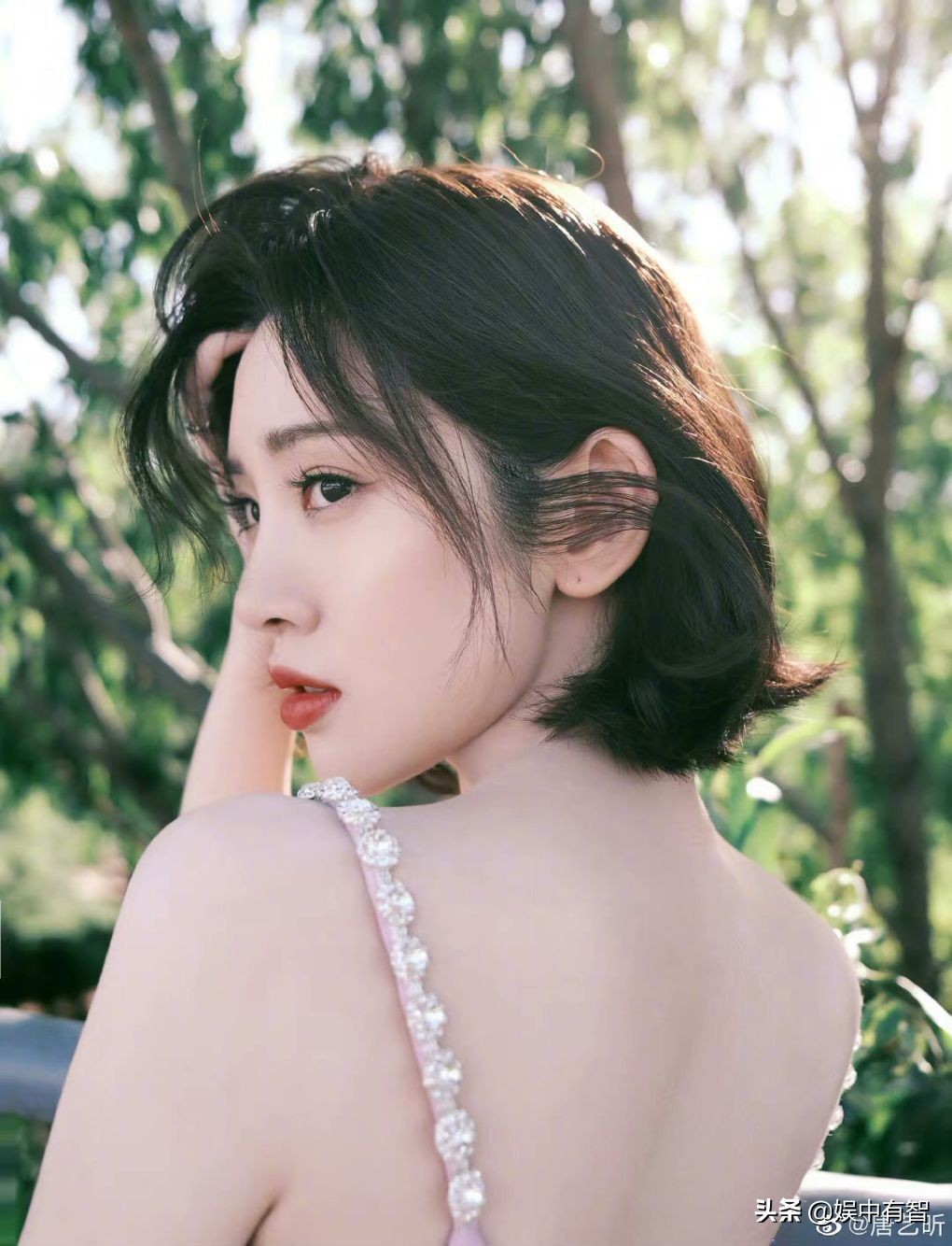 Tang Yixin has fresh summer photos, the girl loved by love is so sweet ...