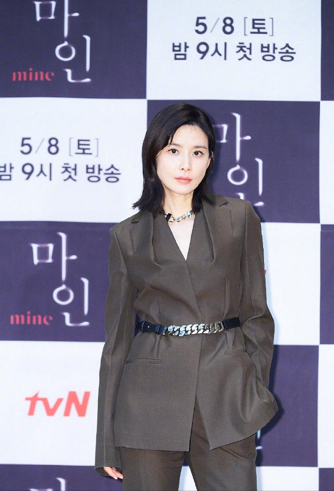 Looking forward to it!Li Baoying and Jin Ruiheng appeared at the "mine ...