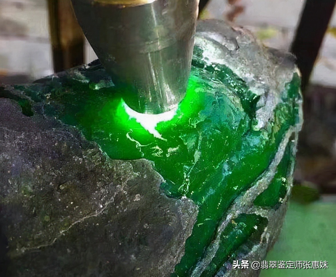 How does the Burmese country grade the rough jadeite?What is the ...