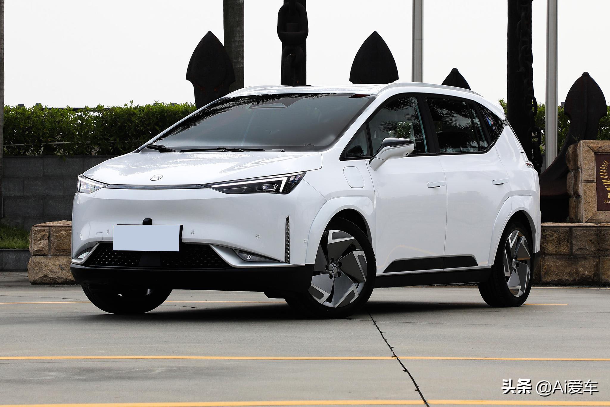 620公里續航，代價高配快充家用SUV，省錢又好養活，實拍合創Z03 - 資訊咖