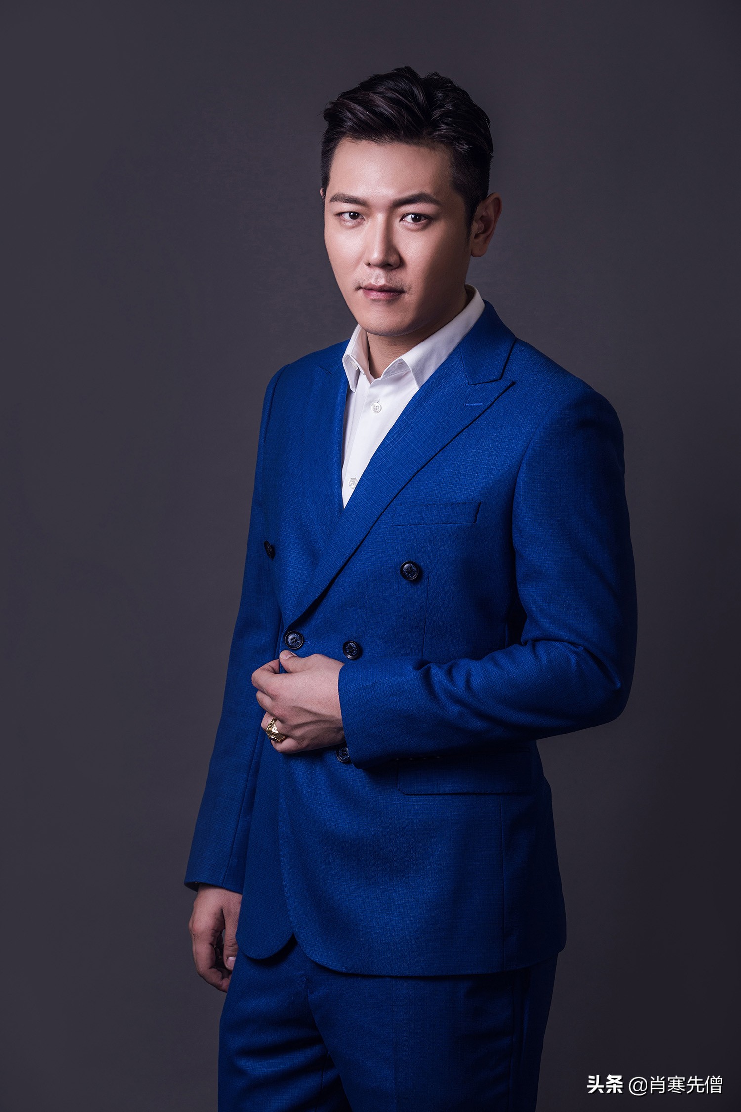 A 20-year veteran variety show, 18 hosts, every day brothers have all ...