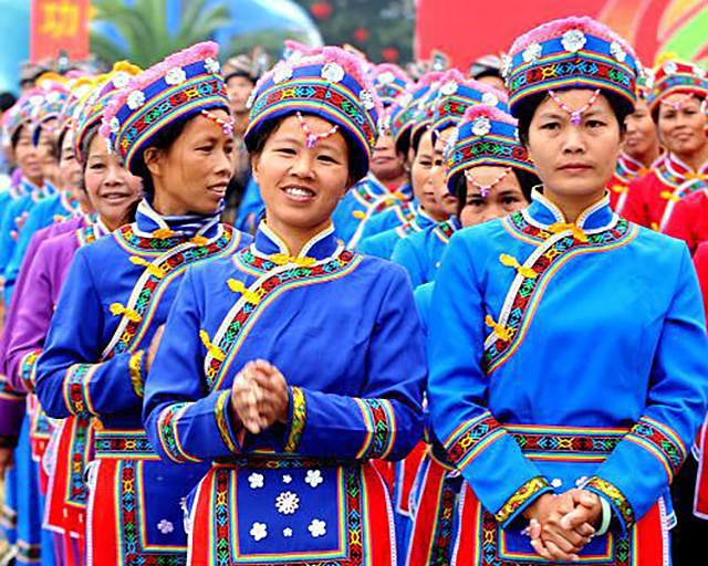Magical Guangxi: Is the Zhuang nationality "Sinicized" or the Han ...