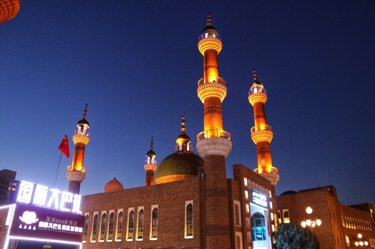 Where are the most beautiful night scenes in Urumqi? - iMedia