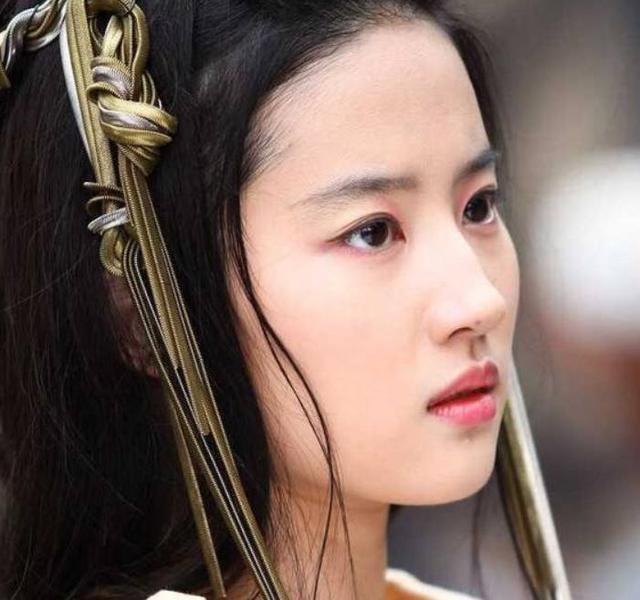 6 actresses with very beautiful moles, not only do not affect their ...