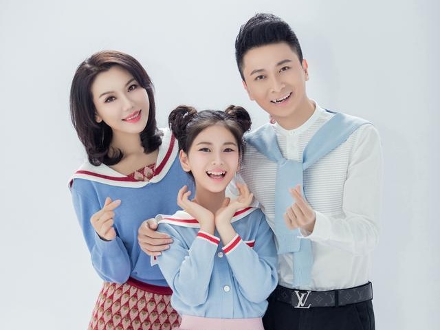 The 11-year-old Li Xinrong is also very popular, and her parents have a ...