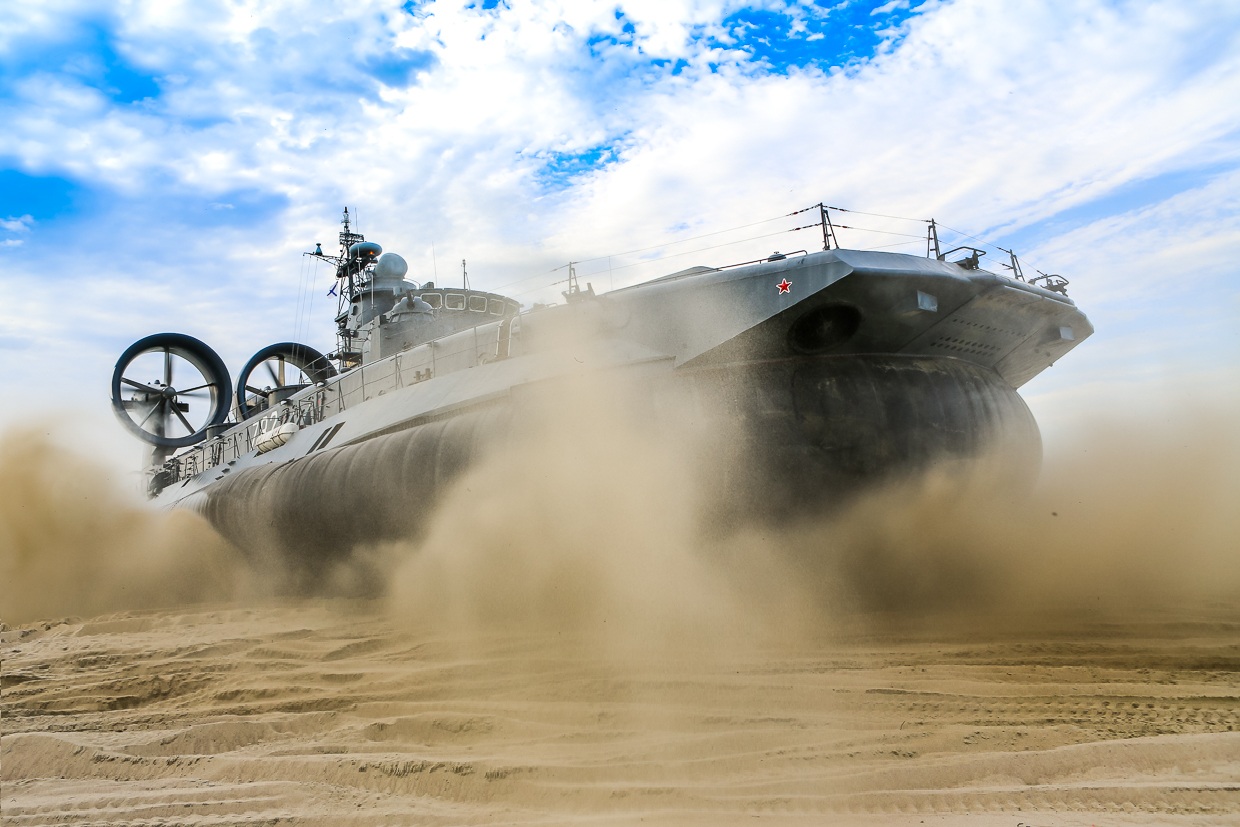 Picture of the European Bison 100, the air cushion landing ship that ...