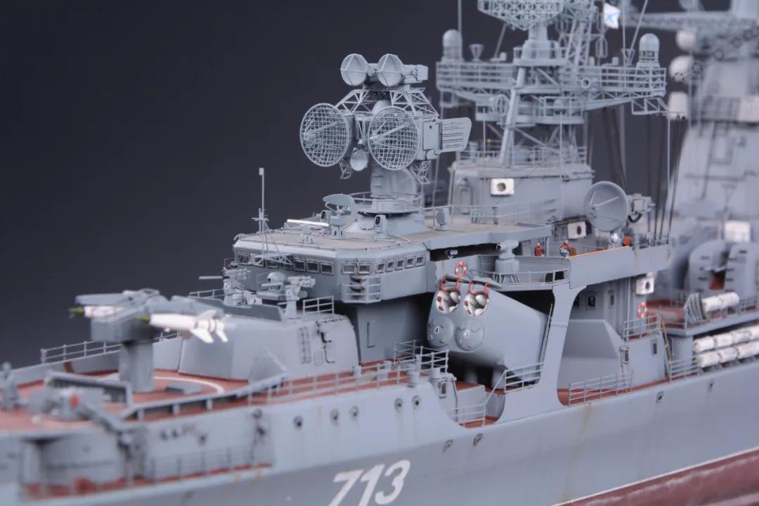 Model play show: Big Brother God class works Soviet Red Navy Kara class ...