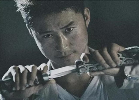 Xinfang Shiyu's 28 debut debut is too red?Dawei Tianlong slashes thorns ...