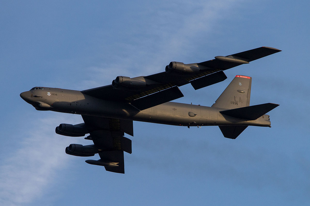 A comparison chart of the world's mainstream strategic bombers, the ...