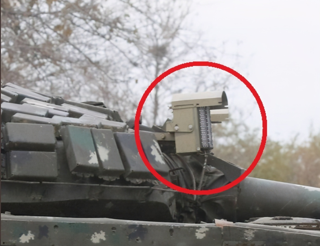 Why is the Russian tank's "red eyes" missing? The lesson of blood shows ...