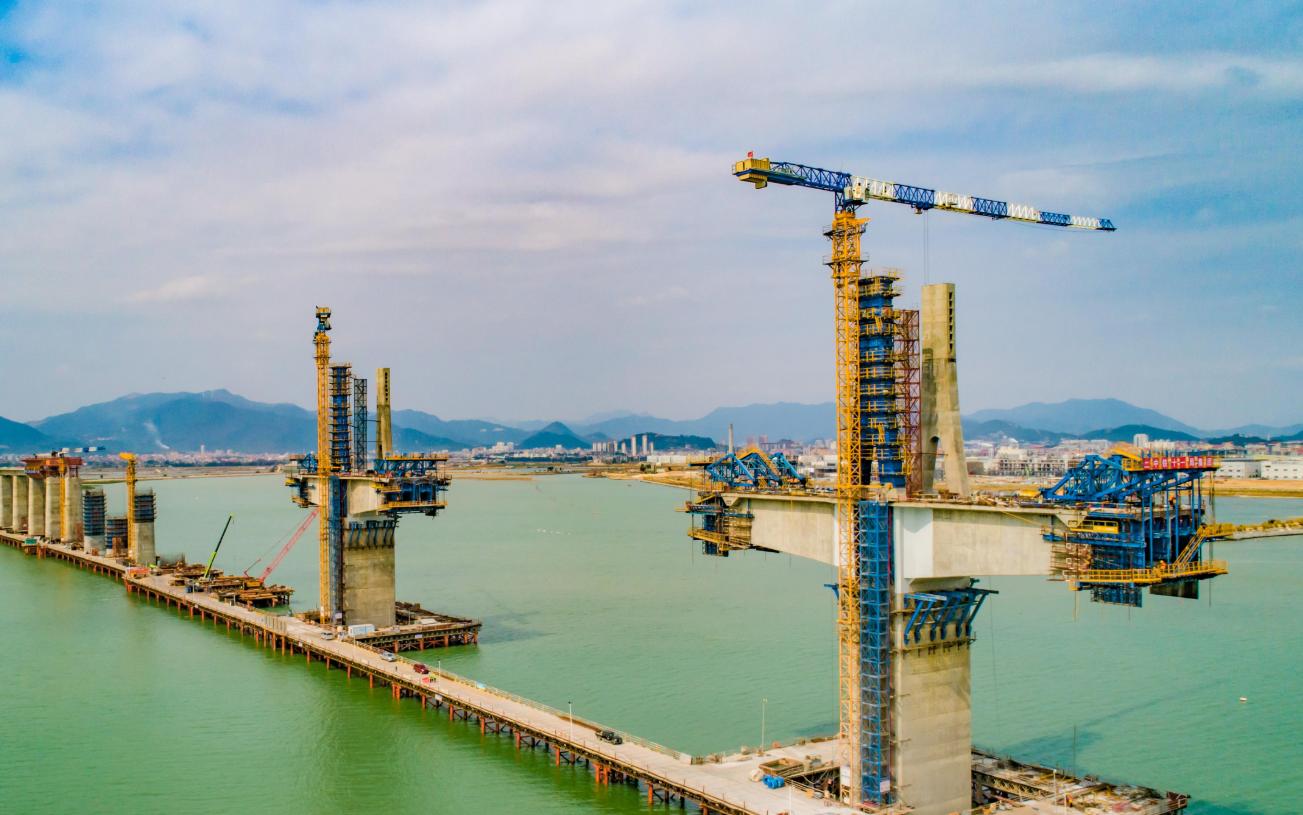 How important is the Qiongzhou Strait?The main artery connecting Hainan ...