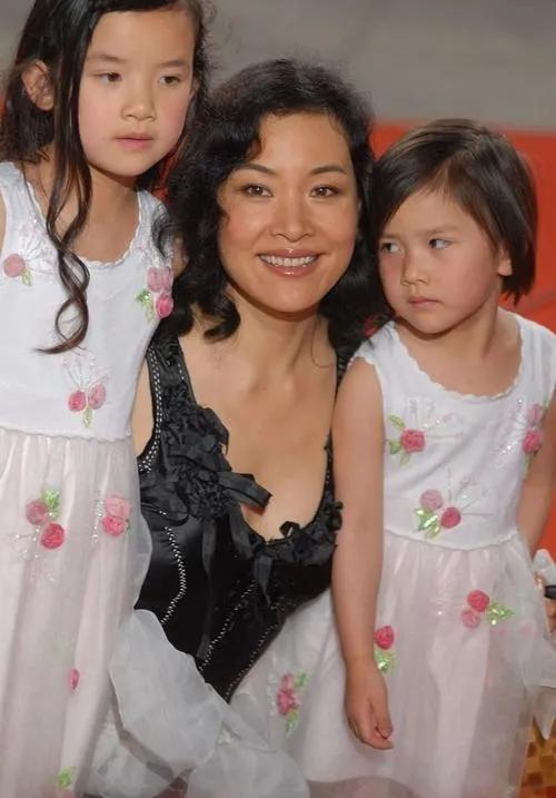 Chen Chong and the two sons she adopted and abandoned after becoming ...