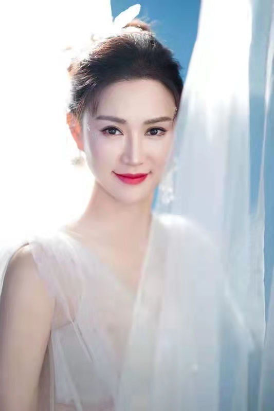 Not only write poems but also sing!This talented girl who appeared on ...