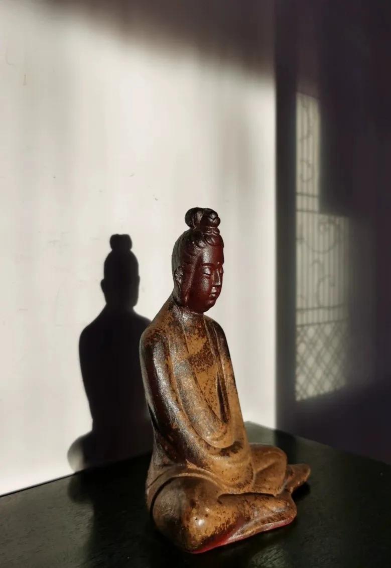 Bizen-yaki 8 Kannon Seated Statue - iMedia