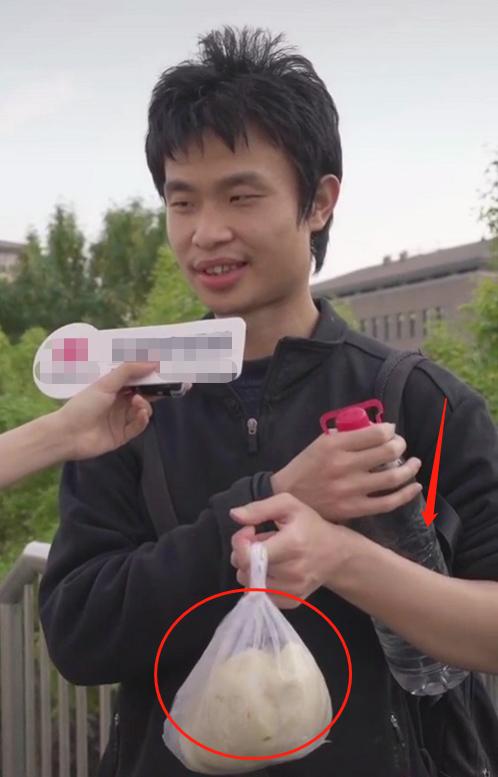 "Mathematics genius" Wei Dongyi: With a meal of 3 steamed buns and a ...