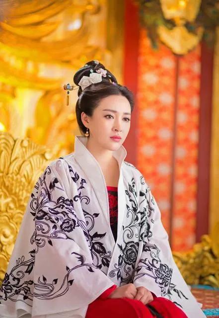 In "Jin Ping Mei", Ximen Qing's mighty domineering and arrogant work ...