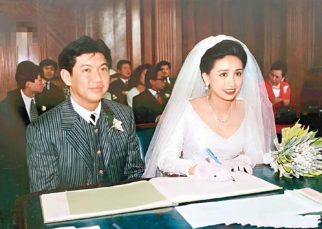 Wu Wanfang is in the same frame as her daughter-in-law, 54-year-old is ...