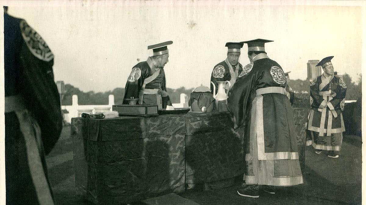 Why does Yuan Shikai want to be emperor, and why he must be an emperor ...