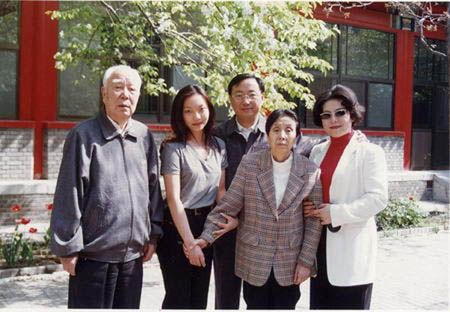 Kong Dongmei: Mao Zedong's descendants are the most like him. He ...