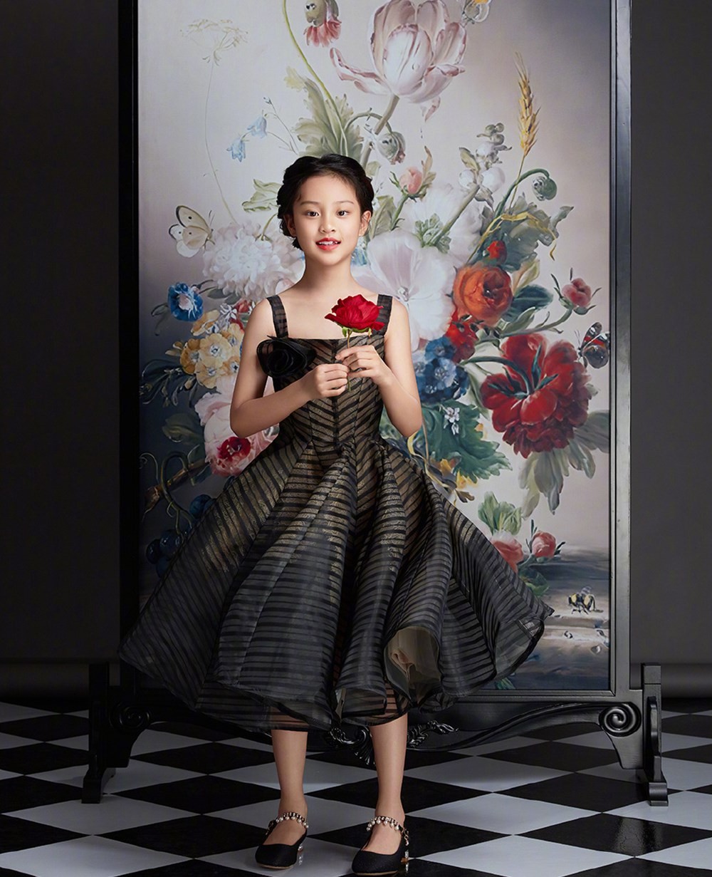 Li Xiaolu posted a photo for her daughter's birthday!9-year-old sweet ...