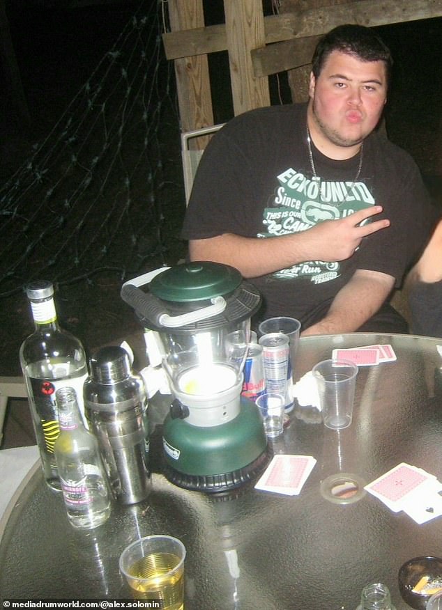 A man of 330 pounds in the United States was warned that he would not ...