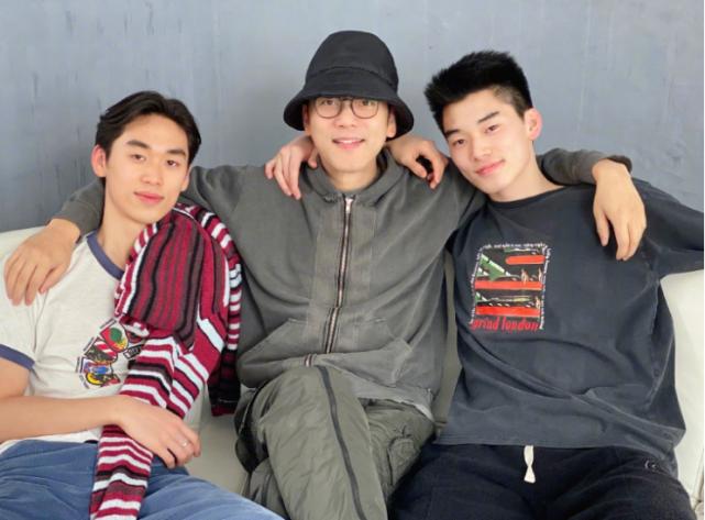 Lin Yilun posted a family portrait, but his 18-year-old son's ...