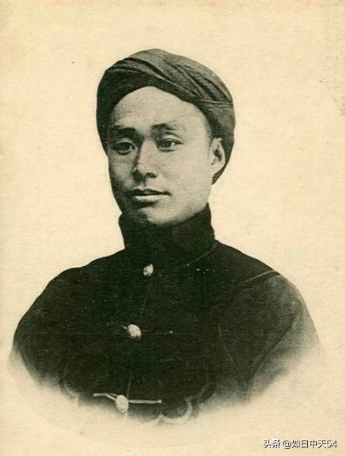 Because of missing military power, Li Yuanhong was powerless in ...