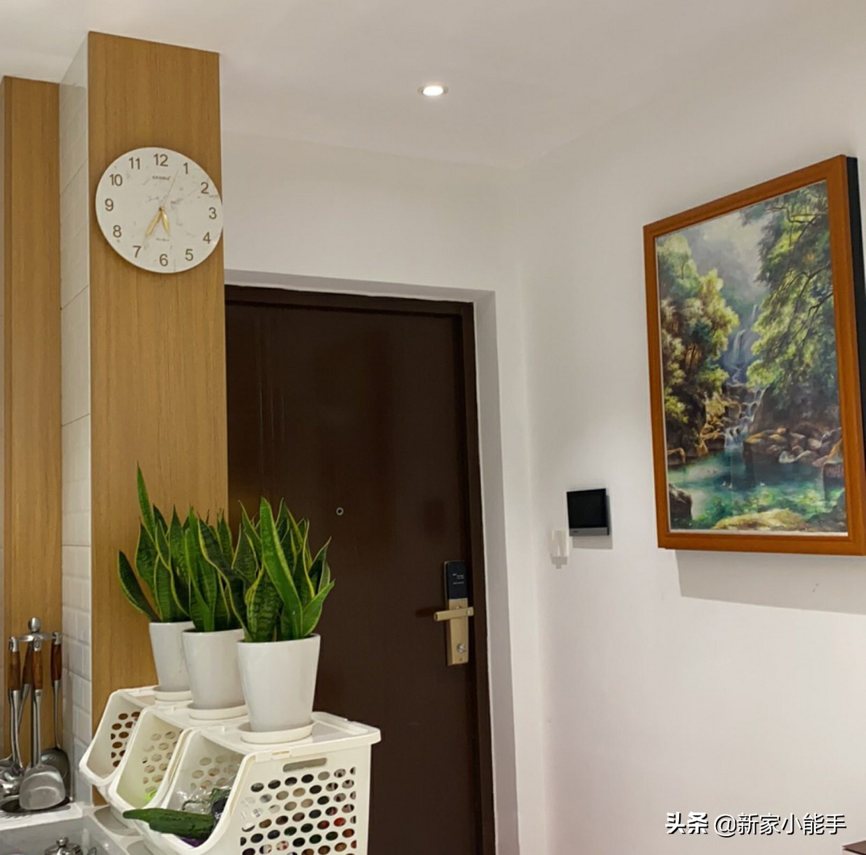The 53-square-foot nest is equipped with a 70-square-foot feeling, the ...