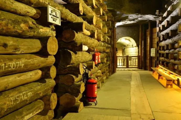 The world's largest underground salt mine city with a passage length of ...