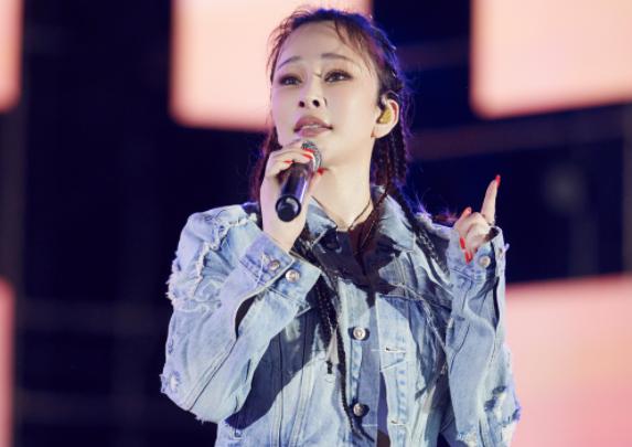 42-year-old singer Wen Lan generously recognizes love!Publicly ...