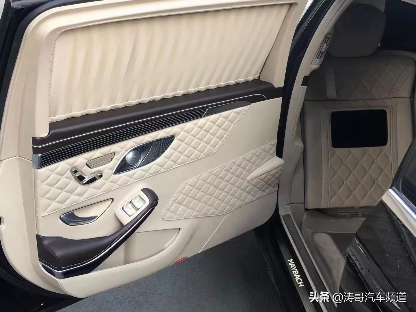 A real shot of 12.88 million Mercedes-Benz S680 Pullman, a walking ...