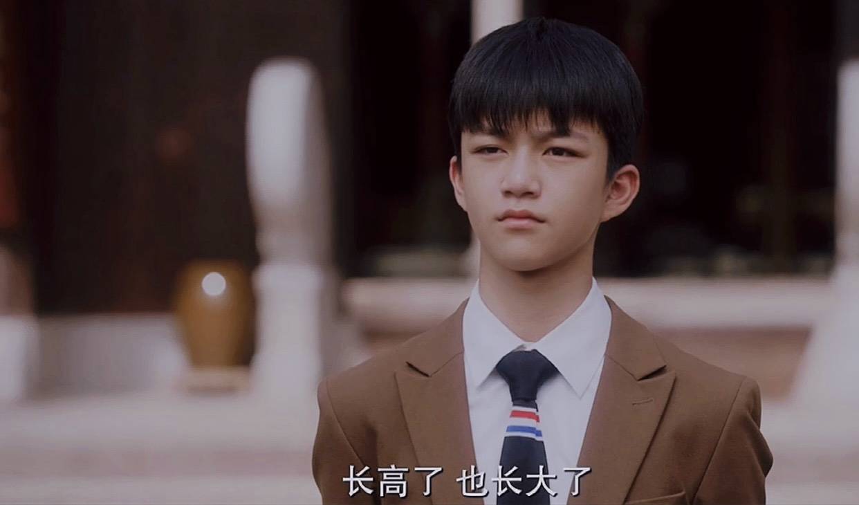 "Life forever" fire, Liu Ruogu out of the circle with his "angel on ...