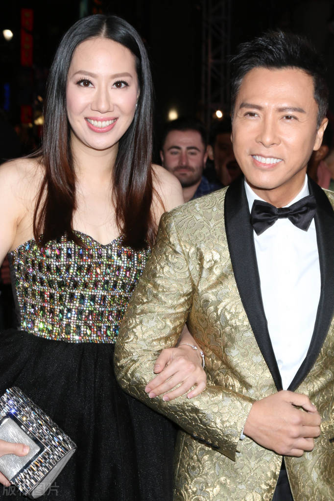 Donnie Yen's family travels, the whole family looks good, and her ...