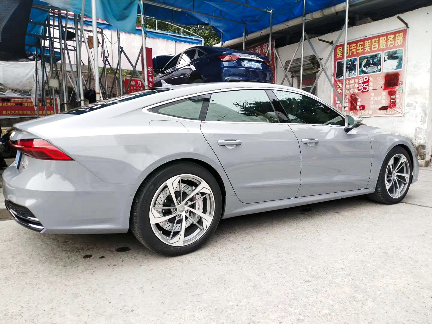 Audi A7 brake modification, VINIC electromechanical integrated calipers ...
