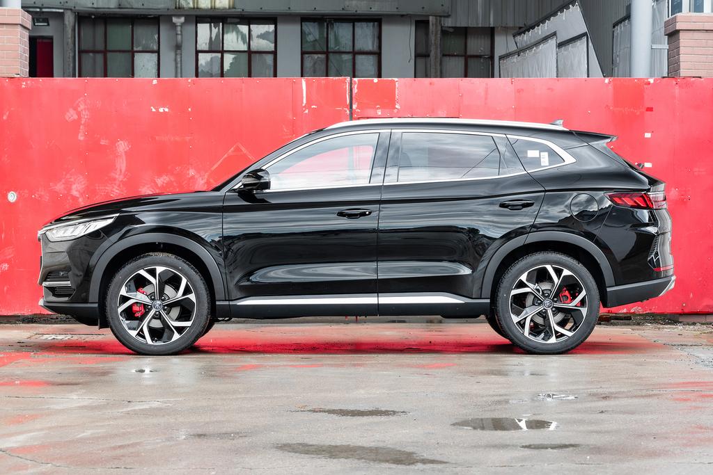 The design language of the classic "Dragon Face 2.0" of the BYD Song ...