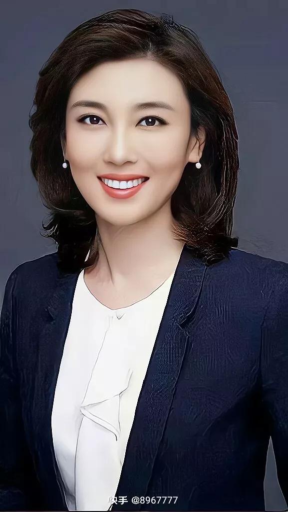 CCTV beauty host-Li Hong - iNEWS