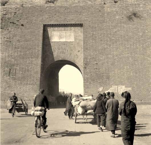 Chaoyangmen Qihua Gate - iNEWS