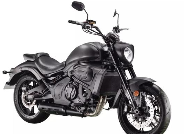 A domestically made 500cc cruiser with a large 17-liter fuel tank and ...